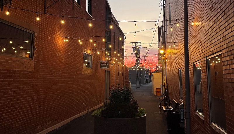 New Alleyway Lighting In Downtown Findlay - Local News