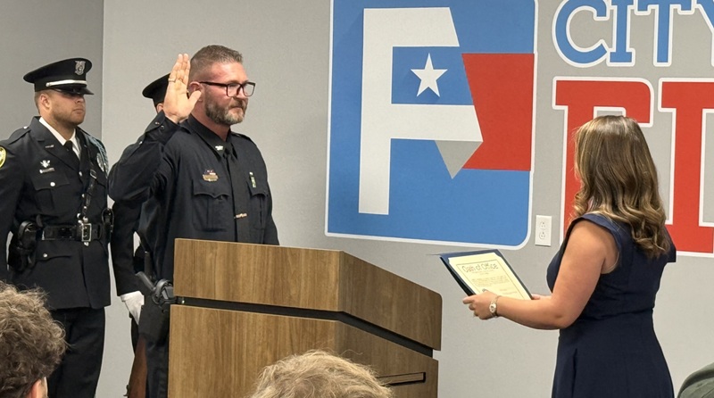 New Findlay Police Chief Justin Hendren Sworn In - Local News